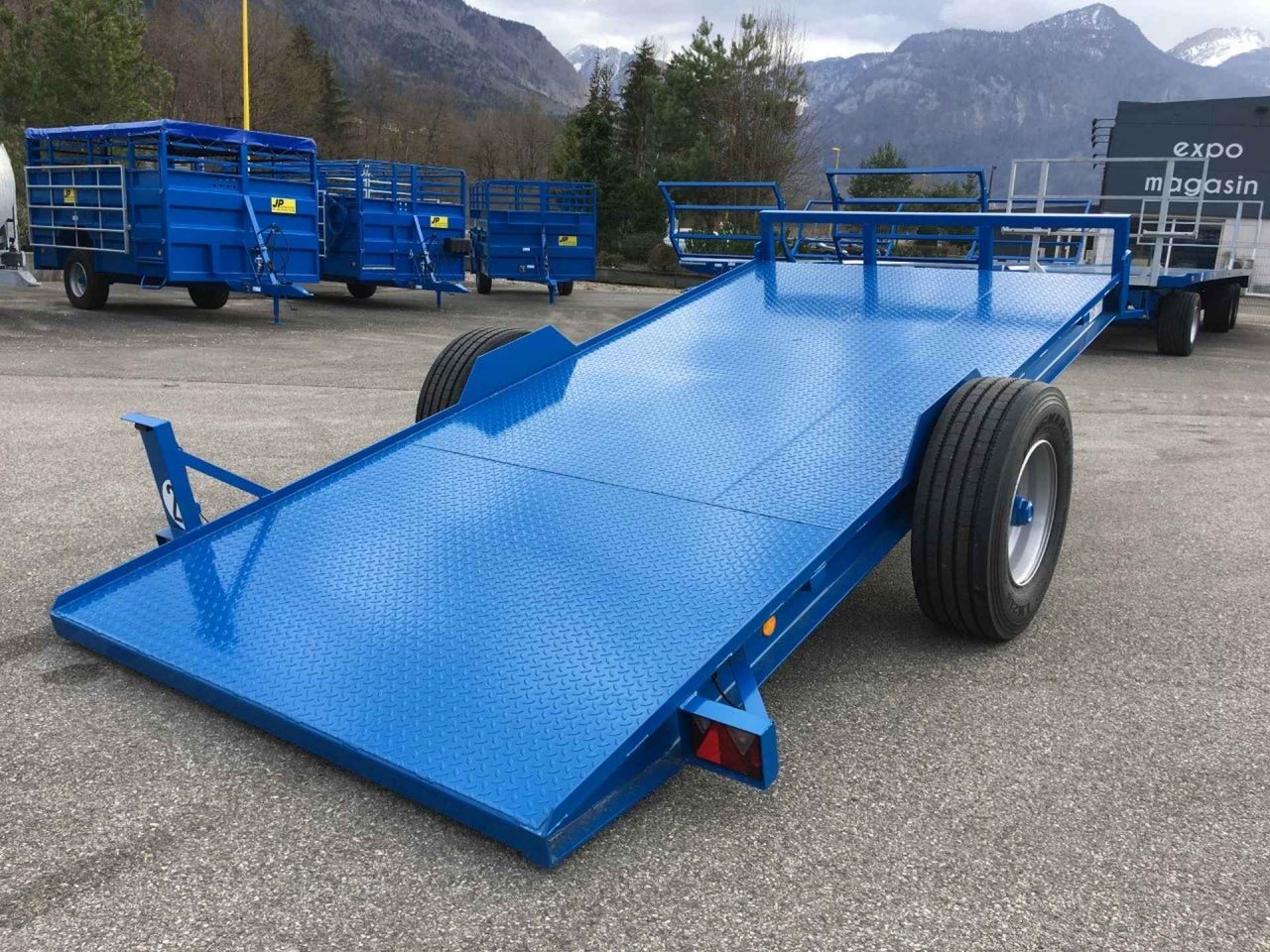 Porte engin agricole - JP Construction - Concepteur et fabricant de ...